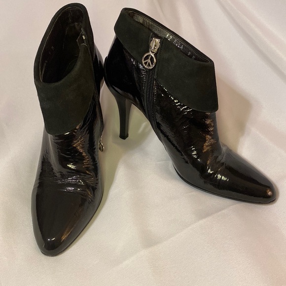 Donald J. Pliner | Shoes | Donald Pilner Black Patent Leather Suede ...